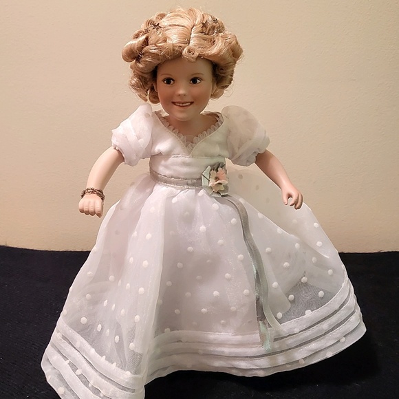 Danbury Mint | Other | Danbury Mint Shirley Temple Porcelain Doll Curly ...